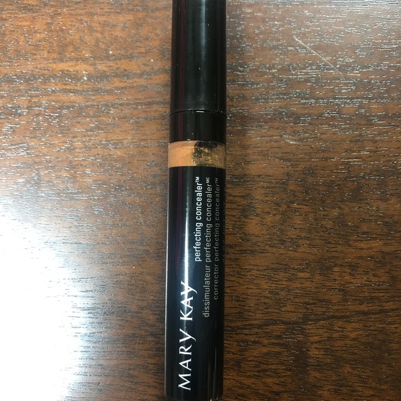 Mary Kay | Makeup | New Unused Mk Perfecting Concealer In Deep Bronze | Poshmark